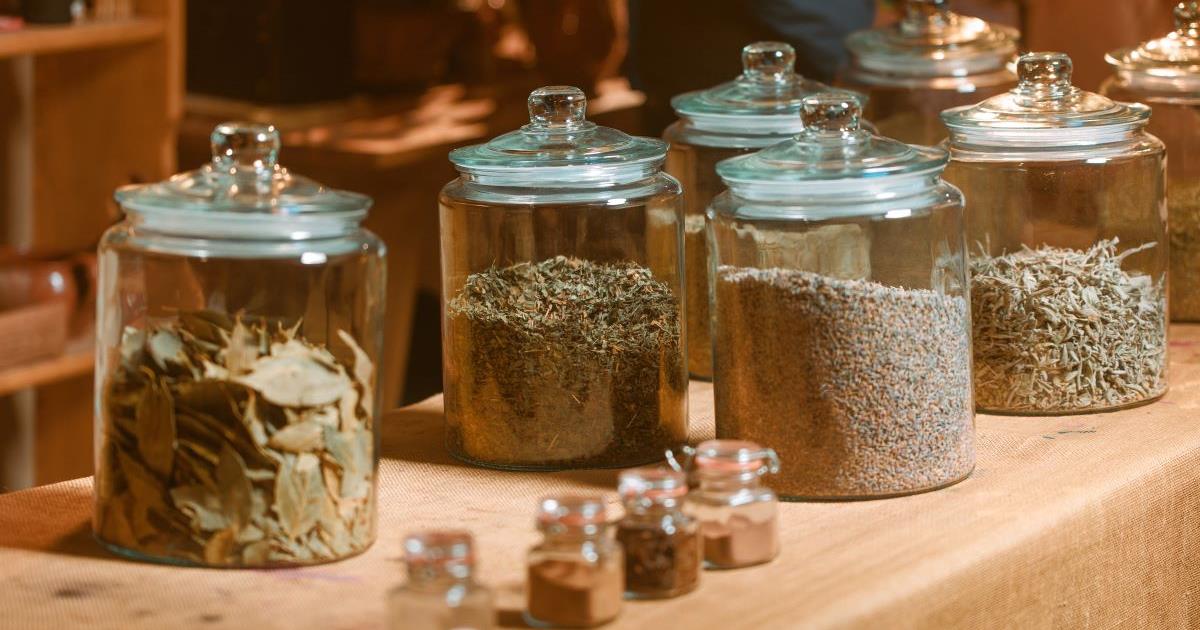 TALLER MEDIEVAL: ELABORACIÓN DEL ELIXIR SECRETO DE DAME CARCAS - Office ...